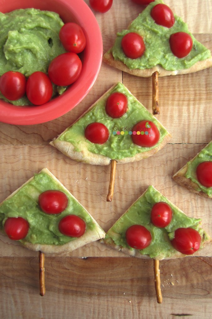 Guacamole Pita Christmas Tree Appetizer