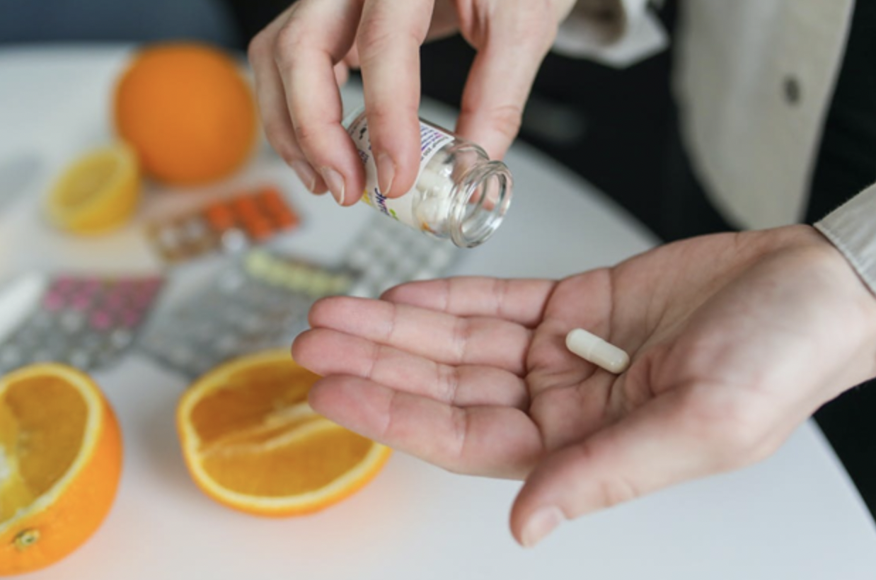 Woman's Nutritional Guide: 6 Health Benefits of Consuming Multivitamins ...