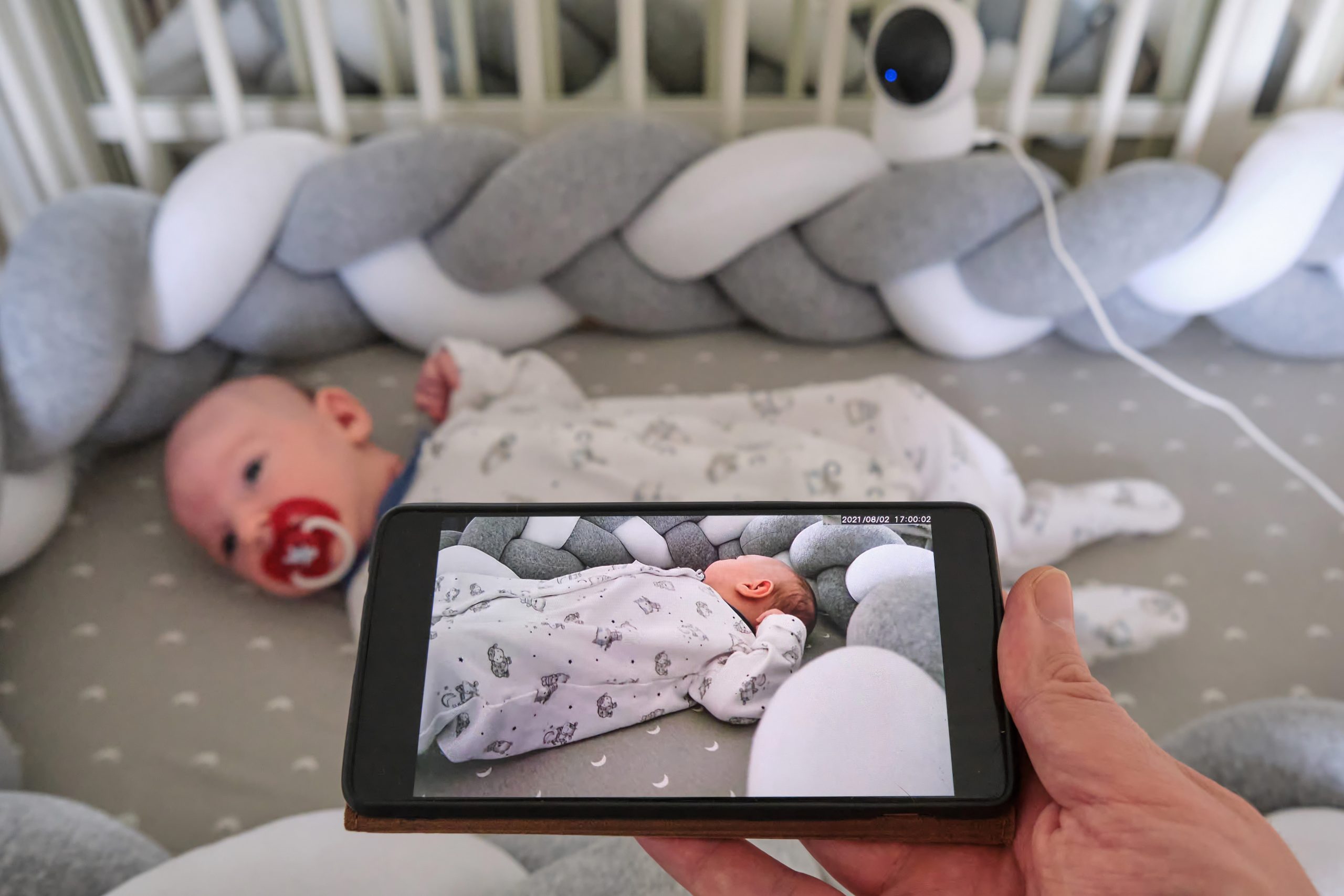 The Pros And Cons Of Smart Baby Monitors: Is It Worth The Investment ...